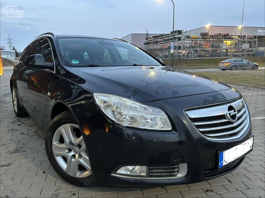 Opel Insignia 2011 in Kaunas, with an engine capacity of 2.00 L and mileage of 326 thousand km for 2390 €, photo 1 on AUTOMOTO.COM.LV