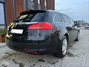 Opel Insignia 2011 in Kaunas, with an engine capacity of 2.00 L and mileage of 326 thousand km for 2390 €, photo 4 on AUTOMOTO.COM.LV