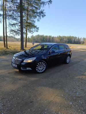 Opel Insignia 2011 in Salcininkai, with an engine capacity of 2.00 L and mileage of 230 thousand km for 2350 €, photo 3 on AUTOMOTO.COM.LV