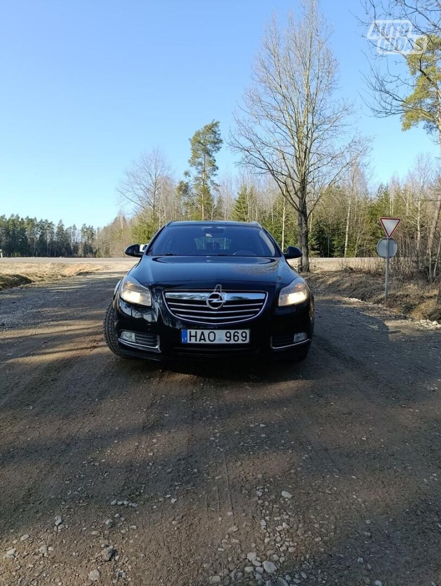 Opel Insignia 2011 in Salcininkai, with an engine capacity of 2.00 L and mileage of 230 thousand km for 2350 €, photo 4 on AUTOMOTO.COM.LV