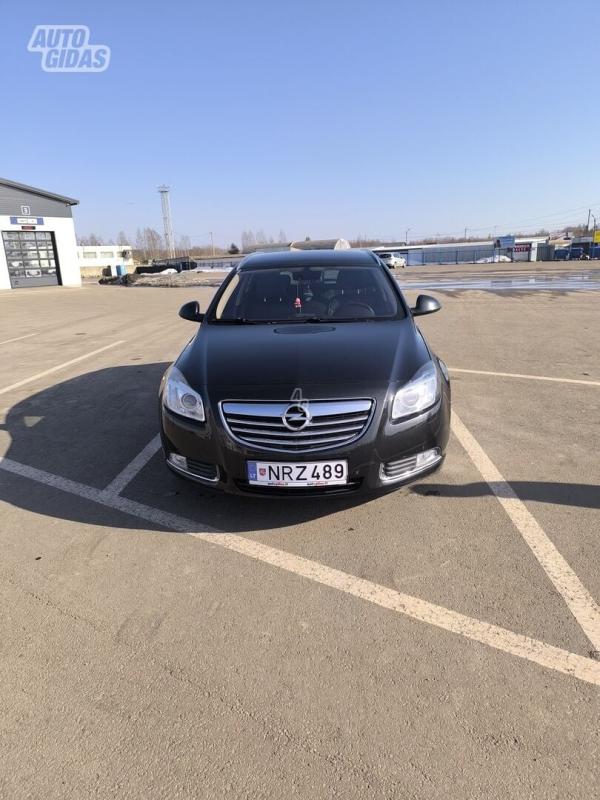 Opel Insignia 2011 in Panevezys, with an engine capacity of 2.00 L and mileage of 256 thousand km for 3350 €, photo 1 on AUTOMOTO.COM.LV