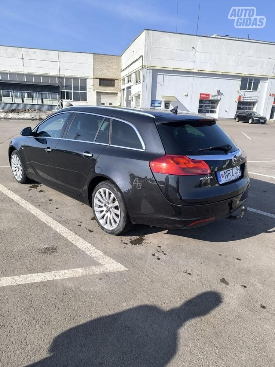 Opel Insignia 2011 in Panevezys, with an engine capacity of 2.00 L and mileage of 256 thousand km for 3350 €, photo 4 on AUTOMOTO.COM.LV