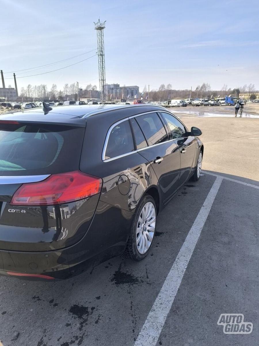 Opel Insignia 2011 in Panevezys, with an engine capacity of 2.00 L and mileage of 256 thousand km for 3350 €, photo 6 on AUTOMOTO.COM.LV