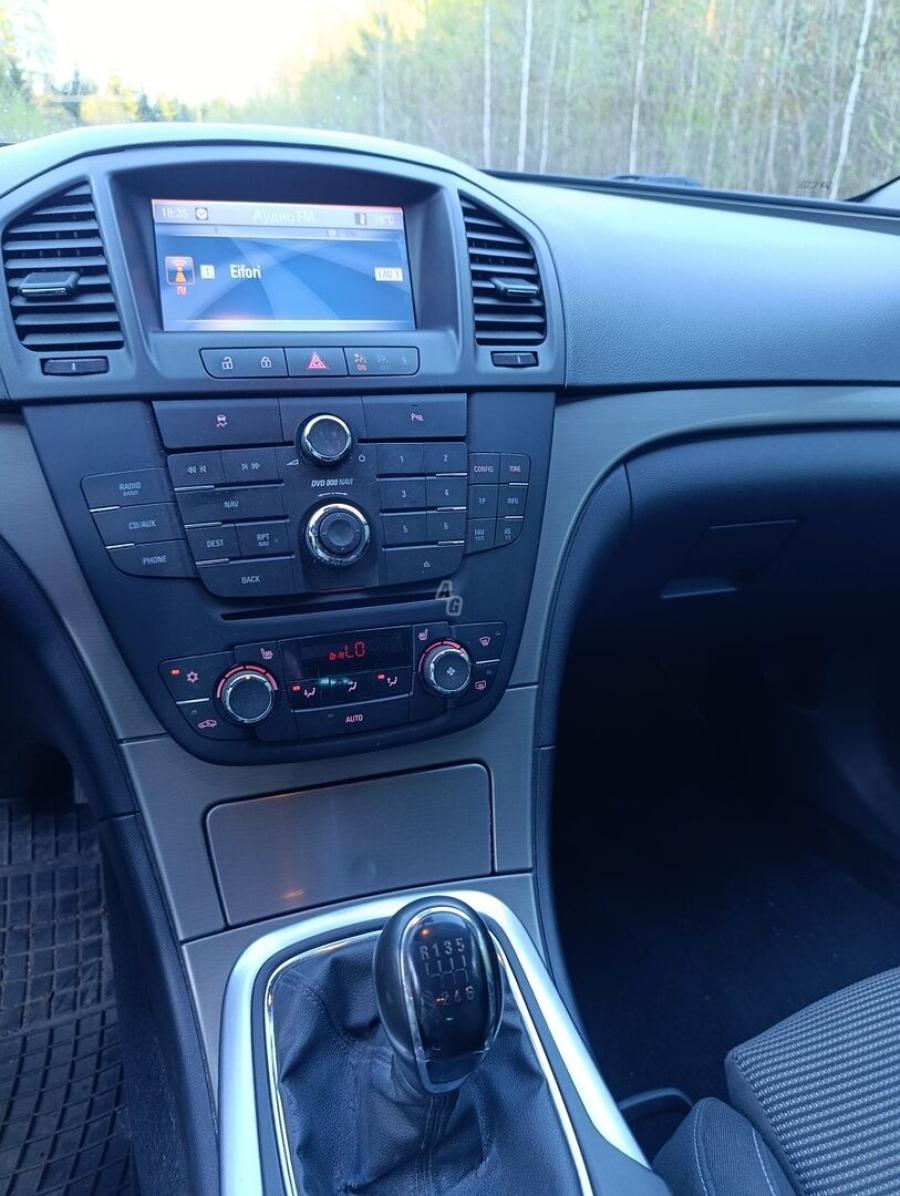 Opel Insignia 2011 in Salcininkai, with an engine capacity of 2.00 L and mileage of 315 thousand km for 2400 €, photo 9 on AUTOMOTO.COM.LV
