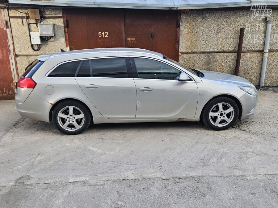 Opel Insignia 2011 in Ignalina, with an engine capacity of 2.00 L and mileage of 330 thousand km for 1600 €, photo 3 on AUTOMOTO.COM.LV