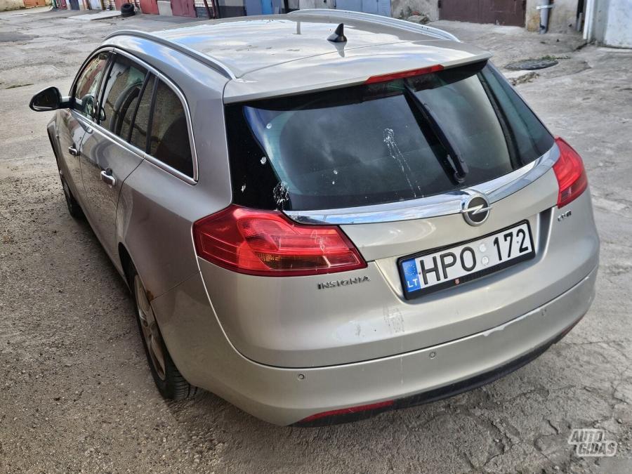 Opel Insignia 2011 in Ignalina, with an engine capacity of 2.00 L and mileage of 330 thousand km for 1600 €, photo 4 on AUTOMOTO.COM.LV