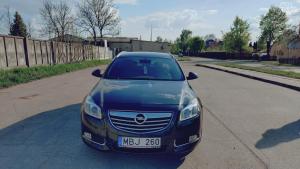 Opel Insignia 2011 in Siauliai, with an engine capacity of 2.00 L and mileage of 253 thousand km for 4200 €, photo  on AUTOMOTO.COM.LV
