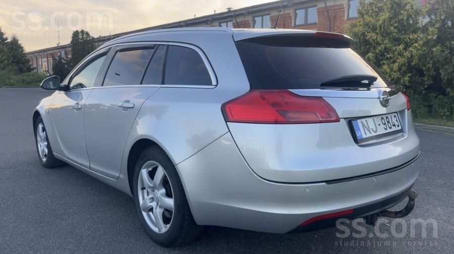 Opel Insignia 2011 Rīga, ar dzinēja tilpumu 2.00 L un nobraukumu 0 tūkst. km par 3500 €, foto 4 vietnē AUTOMOTO.COM.LV