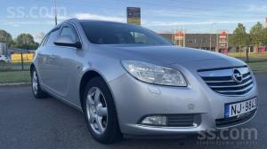 Opel Insignia 2011 in Riga, with an engine capacity of 2.00 L and mileage of 284 thousand km for 3500 €, photo 7 on AUTOMOTO.COM.LV