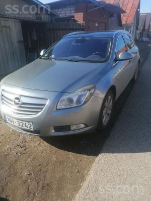 Opel Insignia 2011 Krāslava, ar dzinēja tilpumu 2.00 L un nobraukumu 303 tūkst. km par 1000 €, foto 4 vietnē AUTOMOTO.COM.LV