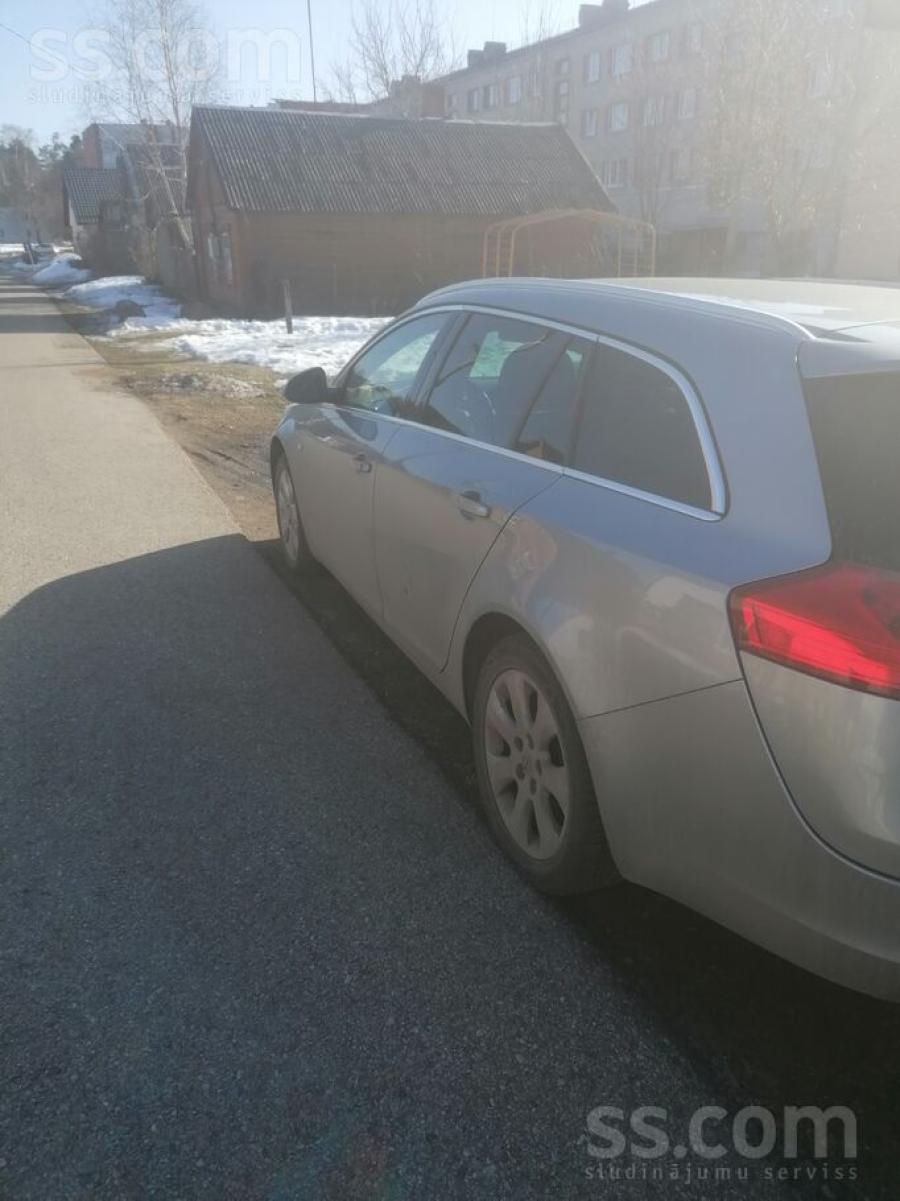 Opel Insignia 2011 Krāslava, ar dzinēja tilpumu 2.00 L un nobraukumu 303 tūkst. km par 1000 €, foto 5 vietnē AUTOMOTO.COM.LV