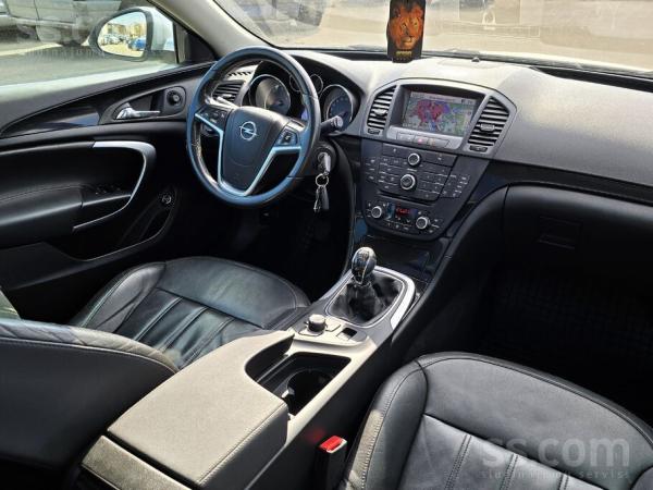 Opel Insignia 2011 Rīga, ar dzinēja tilpumu 2.00 L un nobraukumu 290 tūkst. km par 3300 €, foto 5 vietnē AUTOMOTO.COM.LV