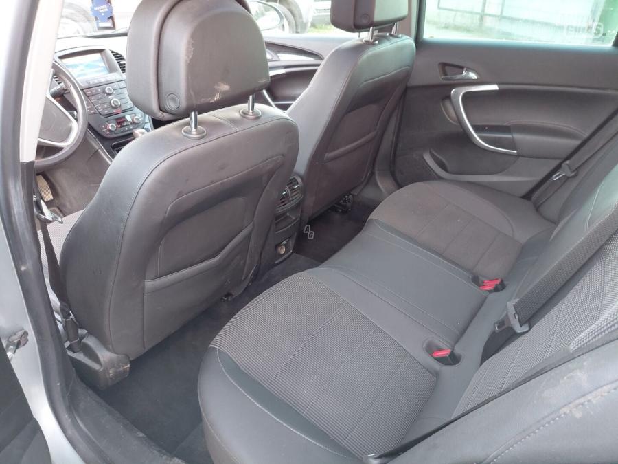 Opel Insignia 2011 Viļņa, ar dzinēja tilpumu 2.00 L un nobraukumu 232 tūkst. km par 3000 €, foto 9 vietnē AUTOMOTO.COM.LV