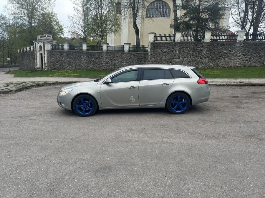 Opel Insignia 2011 Viļņa, ar dzinēja tilpumu 2.00 L un nobraukumu 300 tūkst. km par 2899 €, foto 12 vietnē AUTOMOTO.COM.LV