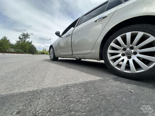 Opel Insignia 2011 in Vilnius, with an engine capacity of 2.00 L and mileage of 300 thousand km for 2899 €, photo 3 on AUTOMOTO.COM.LV