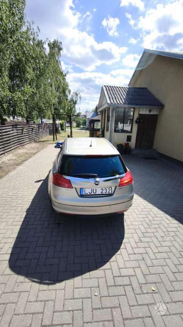 Opel Insignia 2011 in Kaunas, with an engine capacity of 1.96 L and mileage of 345 thousand km for 3300 €, photo 2 on AUTOMOTO.COM.LV