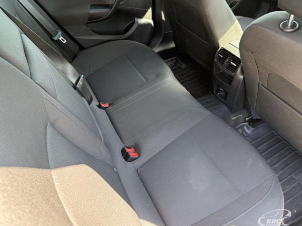 Opel Insignia 2011 Klaipėda, ar dzinēja tilpumu 1.96 L un nobraukumu 242 tūkst. km par 2900 €, foto 4 vietnē AUTOMOTO.COM.LV