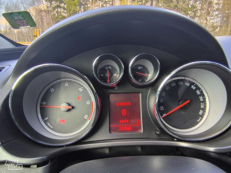 Opel Insignia 2011 in Elektrenai, with an engine capacity of 2.00 L and mileage of 280 thousand km for 3990 €, photo 21 on AUTOMOTO.COM.LV