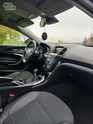 Opel Insignia 2011 in Alytus, with an engine capacity of 2.00 L and mileage of 299 thousand km for 3250 €, photo 10 on AUTOMOTO.COM.LV