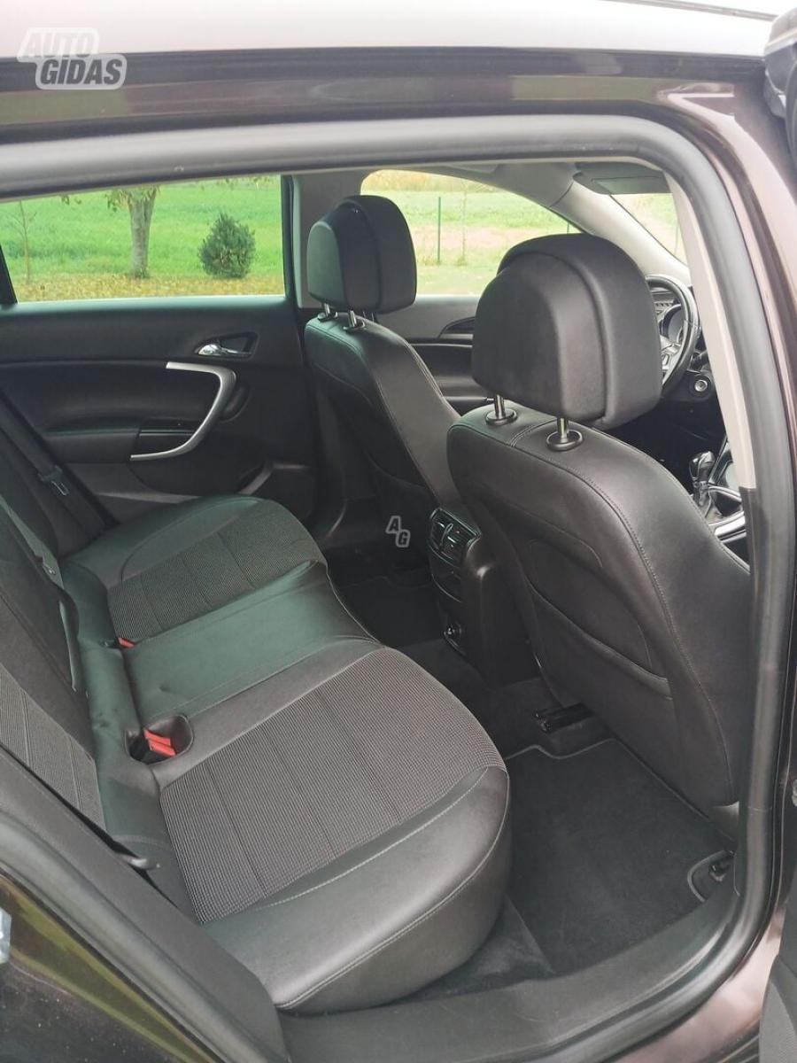 Opel Insignia 2011 in Alytus, with an engine capacity of 2.00 L and mileage of 299 thousand km for 3250 €, photo 11 on AUTOMOTO.COM.LV