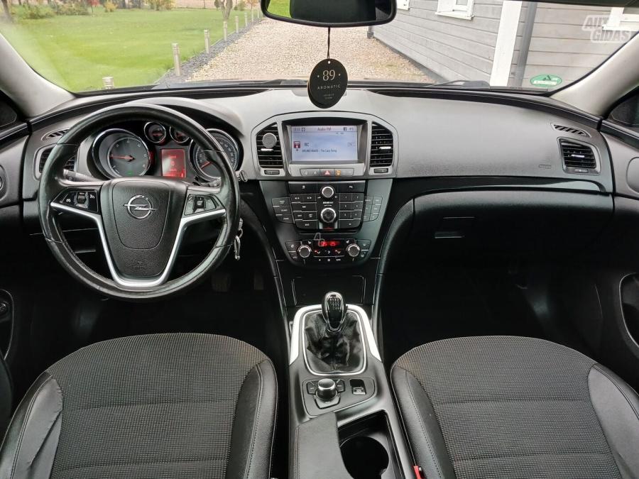 Opel Insignia 2011 in Alytus, with an engine capacity of 2.00 L and mileage of 299 thousand km for 3250 €, photo 13 on AUTOMOTO.COM.LV