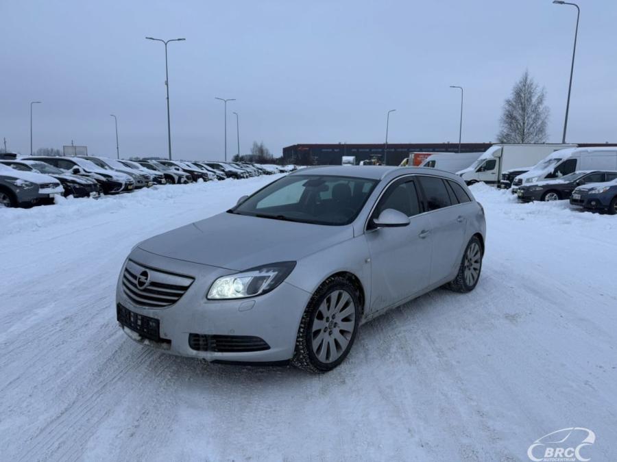 Opel Insignia 2012 in Vilnius, with an engine capacity of 1.96 L and mileage of 331 thousand km for 3900 €, photo 2 on AUTOMOTO.COM.LV