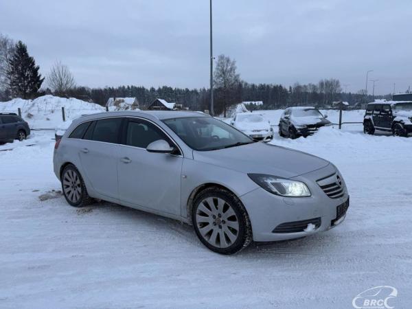 Opel Insignia 2012 in Vilnius, with an engine capacity of 1.96 L and mileage of 331 thousand km for 3900 €, photo 3 on AUTOMOTO.COM.LV