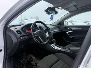 Opel Insignia 2012 in Vilnius, with an engine capacity of 1.96 L and mileage of 331 thousand km for 3900 €, photo 5 on AUTOMOTO.COM.LV