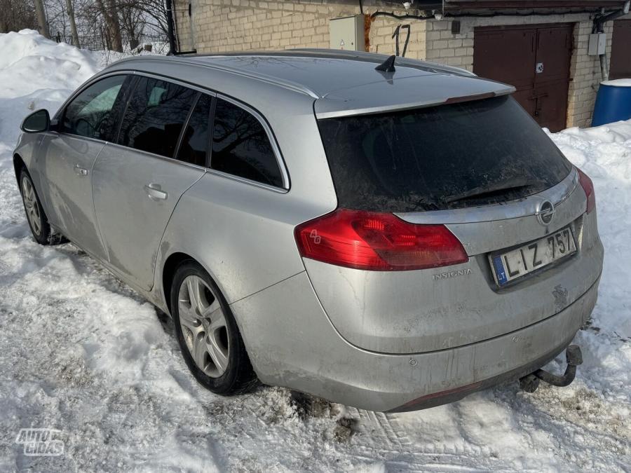 Opel Insignia 2012 in Siauliai, with an engine capacity of 2.00 L and mileage of 248 thousand km for 1650 €, photo 2 on AUTOMOTO.COM.LV