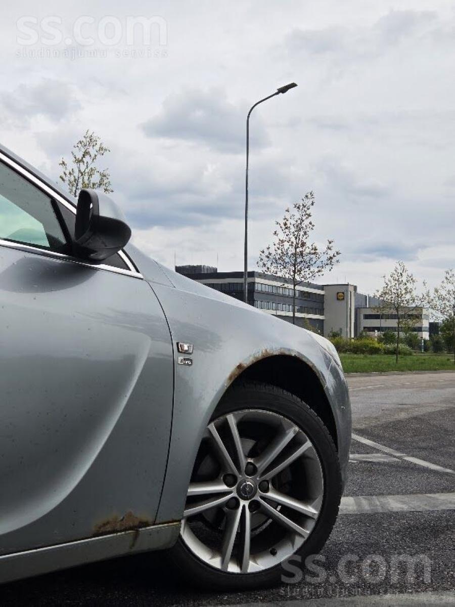 Opel Insignia 2012 Rīga, ar dzinēja tilpumu 2.00 L un nobraukumu 329 tūkst. km par 2700 €, foto 6 vietnē AUTOMOTO.COM.LV