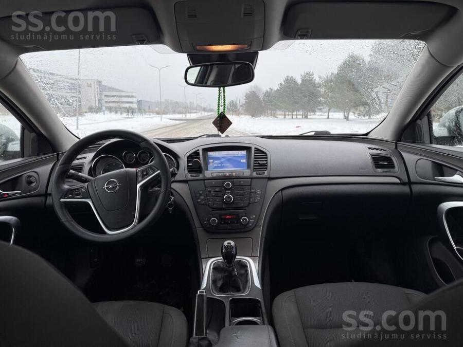 Opel Insignia 2012 Rīga, ar dzinēja tilpumu 2.00 L un nobraukumu 334 tūkst. km par 2300 €, foto 6 vietnē AUTOMOTO.COM.LV