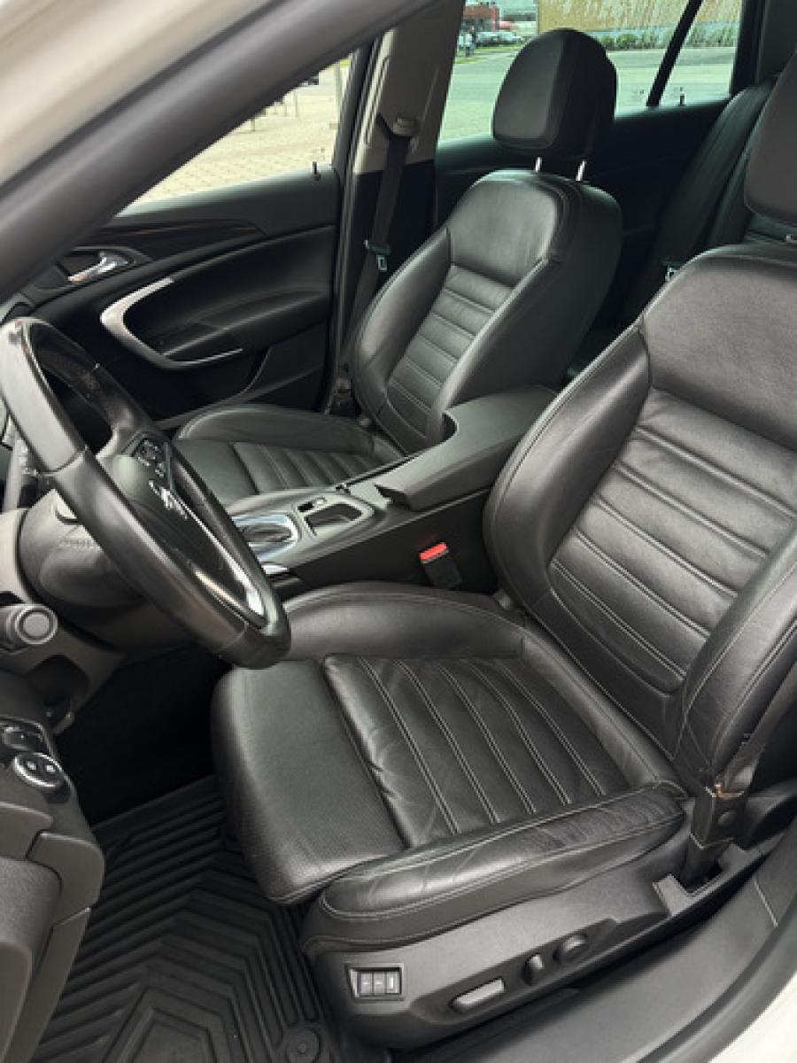 Opel Insignia 2012 Valga, ar dzinēja tilpumu 2.00 L un nobraukumu 282 tūkst. km par 3500 €, foto 9 vietnē AUTOMOTO.COM.LV