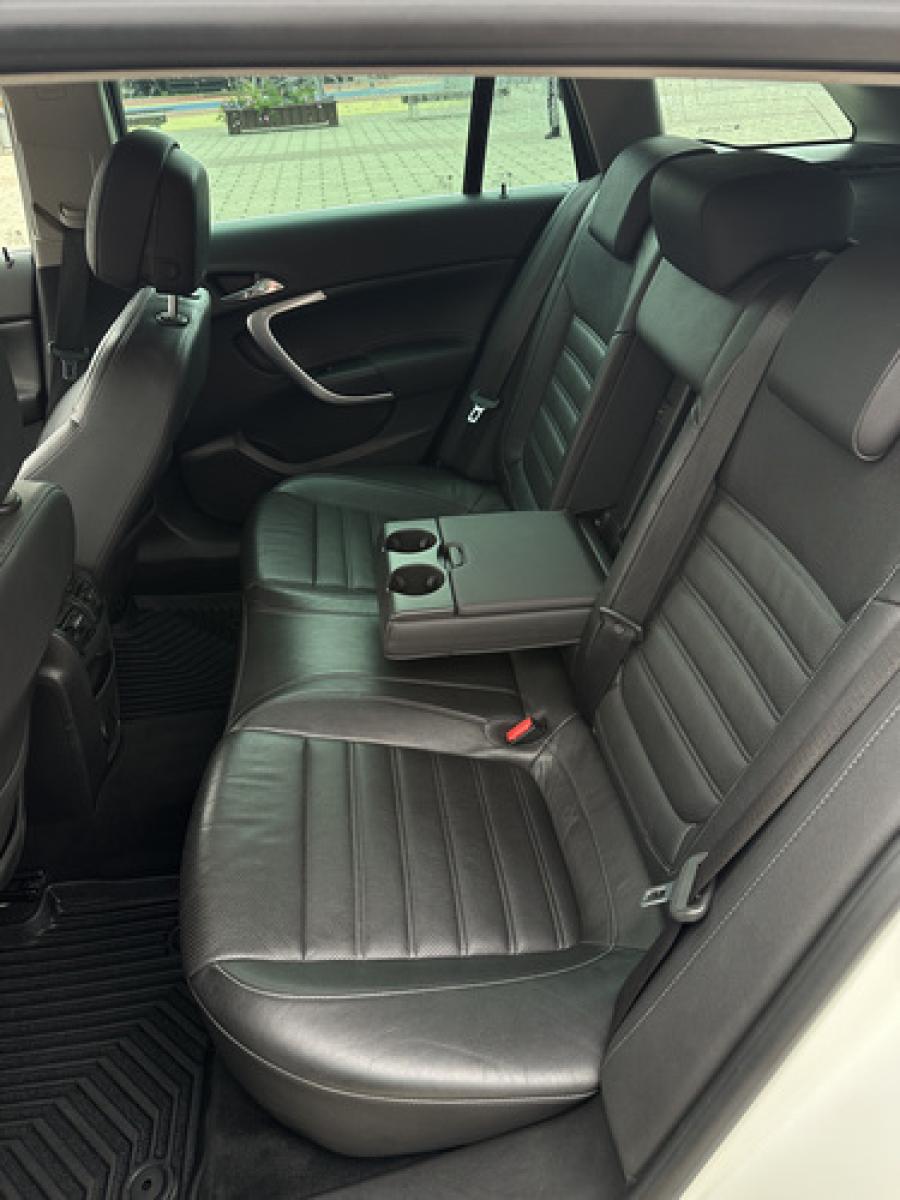 Opel Insignia 2012 Valga, ar dzinēja tilpumu 2.00 L un nobraukumu 282 tūkst. km par 3500 €, foto 10 vietnē AUTOMOTO.COM.LV