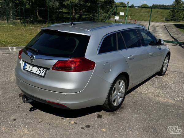Opel Insignia 2012 in Siauliai, with an engine capacity of 2.00 L and mileage of 248 thousand km for 2350 €, photo 4 on AUTOMOTO.COM.LV