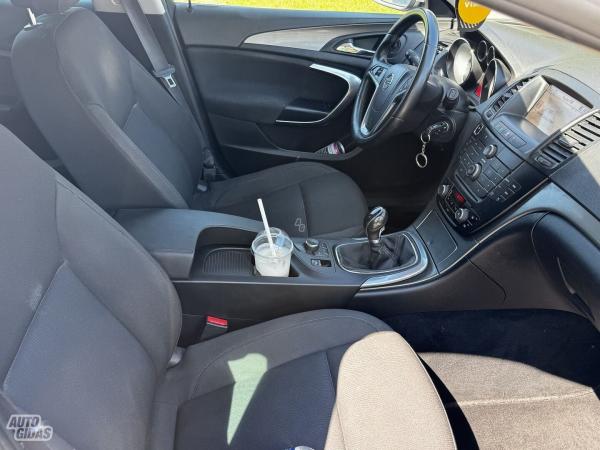 Opel Insignia 2012 in Siauliai, with an engine capacity of 2.00 L and mileage of 248 thousand km for 2350 €, photo 9 on AUTOMOTO.COM.LV
