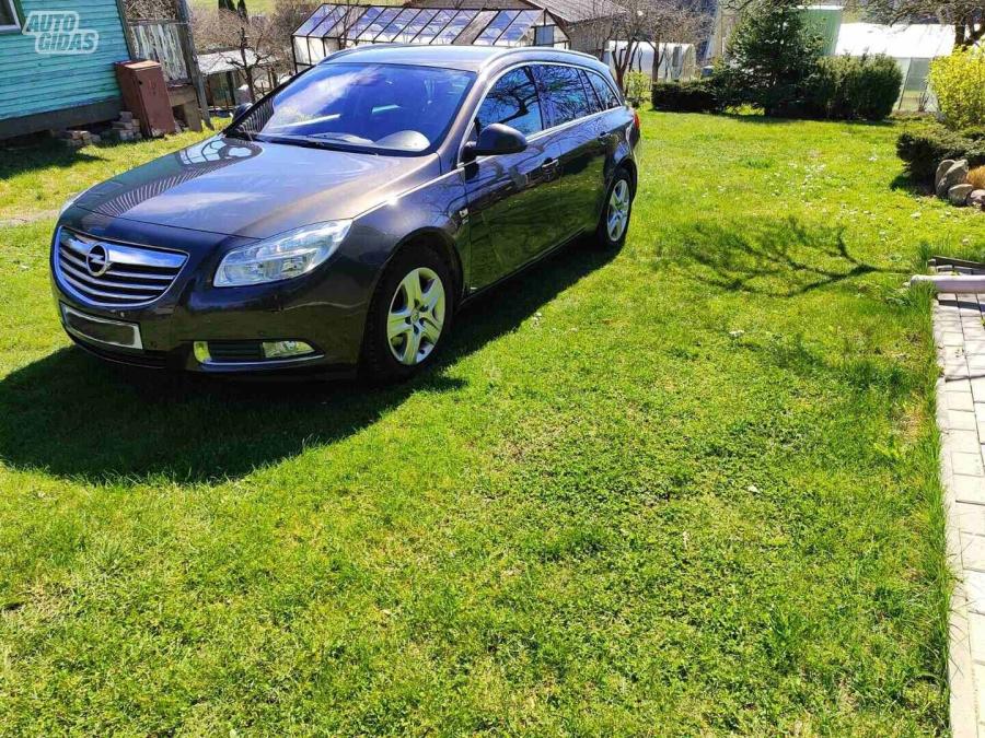 Opel Insignia 2013 in Utena, with an engine capacity of 2.00 L and mileage of 240 thousand km for 4400 €, photo 1 on AUTOMOTO.COM.LV