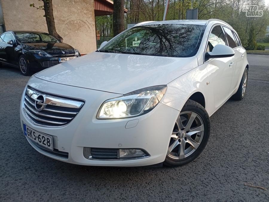 Opel Insignia 2013 in Vilnius, with an engine capacity of 2.00 L and mileage of 325 thousand km for 3300 €, photo 1 on AUTOMOTO.COM.LV