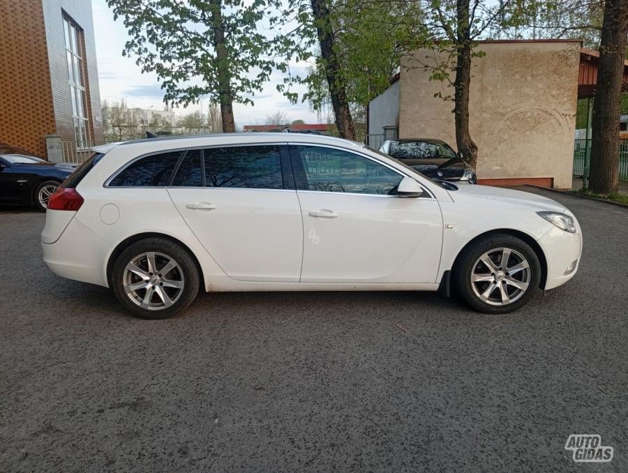 Opel Insignia 2013 in Vilnius, with an engine capacity of 2.00 L and mileage of 325 thousand km for 3300 €, photo 13 on AUTOMOTO.COM.LV