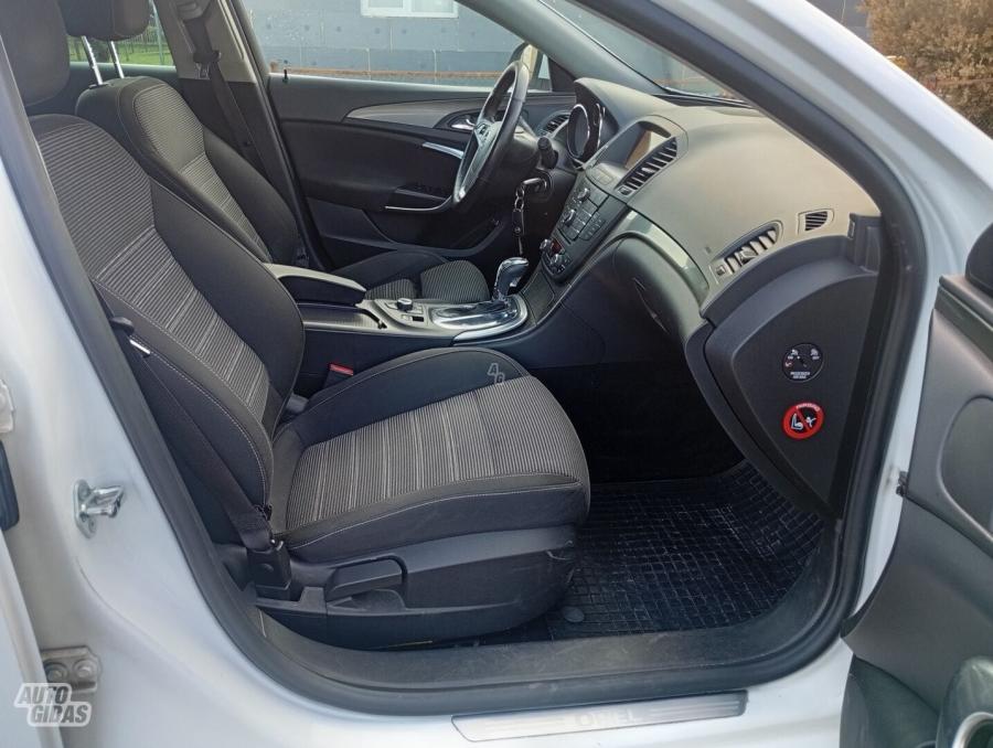 Opel Insignia 2013 in Vilnius, with an engine capacity of 2.00 L and mileage of 325 thousand km for 3300 €, photo 19 on AUTOMOTO.COM.LV