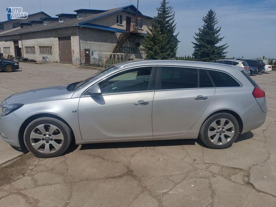 Opel Insignia 2013 in Marijampole, with an engine capacity of 2.00 L and mileage of 209 thousand km for 2499 €, photo 4 on AUTOMOTO.COM.LV