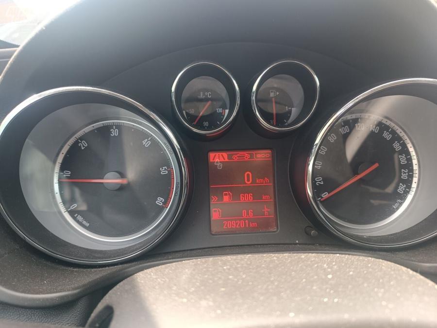 Opel Insignia 2013 in Marijampole, with an engine capacity of 2.00 L and mileage of 209 thousand km for 2499 €, photo 7 on AUTOMOTO.COM.LV