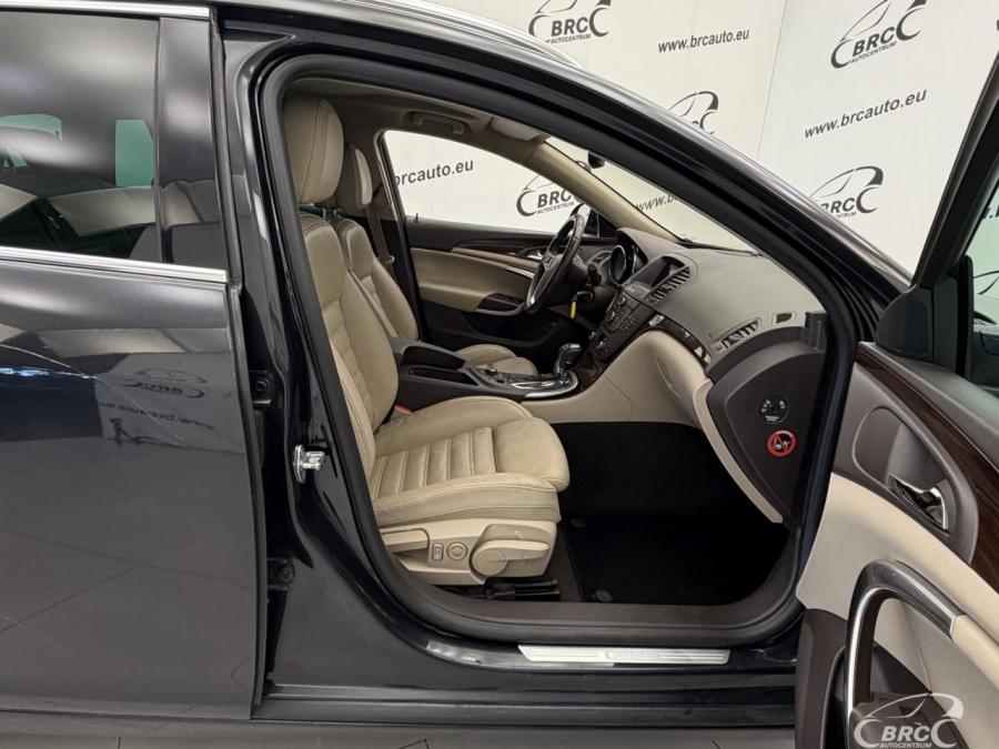 Opel Insignia 2013 in Vilnius, with an engine capacity of 1.96 L and mileage of 228 thousand km for 4500 €, photo 5 on AUTOMOTO.COM.LV