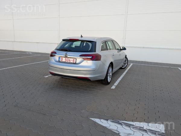 Opel Insignia 2013 in Riga, with an engine capacity of 2.00 L and mileage of 245 thousand km for 4990 €, photo 5 on AUTOMOTO.COM.LV