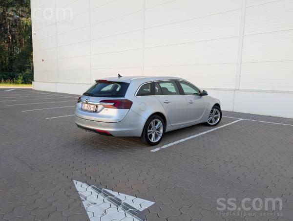 Opel Insignia 2013 in Riga, with an engine capacity of 2.00 L and mileage of 245 thousand km for 4990 €, photo 6 on AUTOMOTO.COM.LV