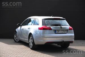 Opel Insignia 2013 in Riga, with an engine capacity of 2.00 L and mileage of 256 thousand km for 4390 €, photo 5 on AUTOMOTO.COM.LV