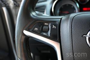 Opel Insignia 2013 in Riga, with an engine capacity of 2.00 L and mileage of 256 thousand km for 4390 €, photo 12 on AUTOMOTO.COM.LV