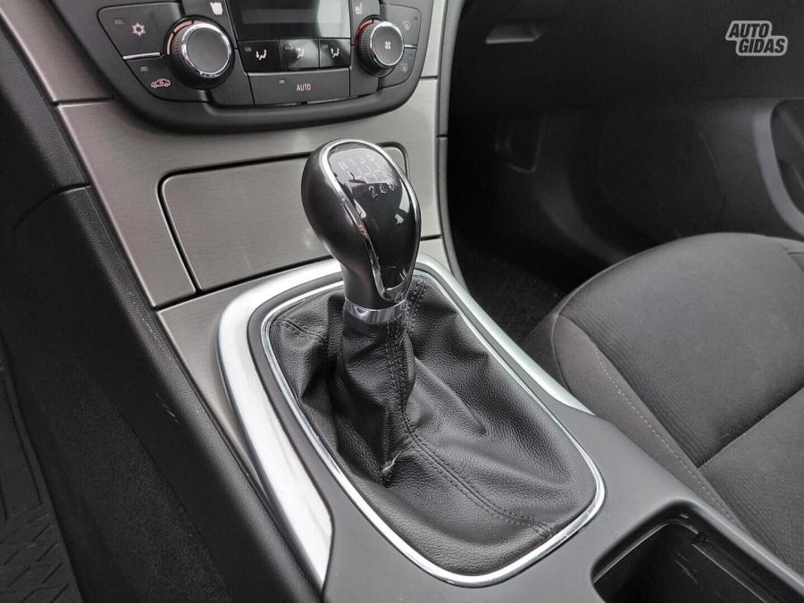 Opel Insignia 2013 in Vilnius, with an engine capacity of 2.00 L and mileage of 348 thousand km for 3100 €, photo 10 on AUTOMOTO.COM.LV