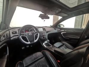Opel Insignia 2013 in Riga, with an engine capacity of 2.00 L and mileage of 216 thousand km for 5590 €, photo 7 on AUTOMOTO.COM.LV