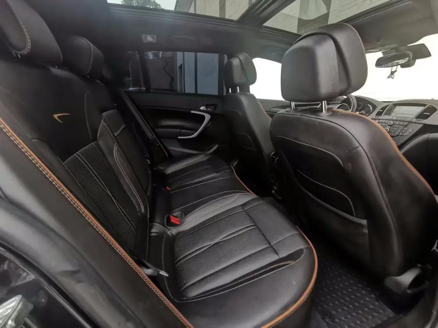 Opel Insignia 2013 in Riga, with an engine capacity of 2.00 L and mileage of 216 thousand km for 5590 €, photo 11 on AUTOMOTO.COM.LV