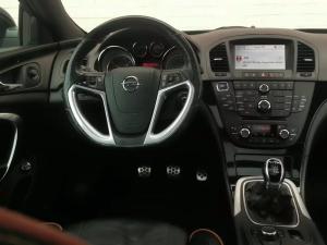 Opel Insignia 2013 in Riga, with an engine capacity of 2.00 L and mileage of 216 thousand km for 5590 €, photo 12 on AUTOMOTO.COM.LV